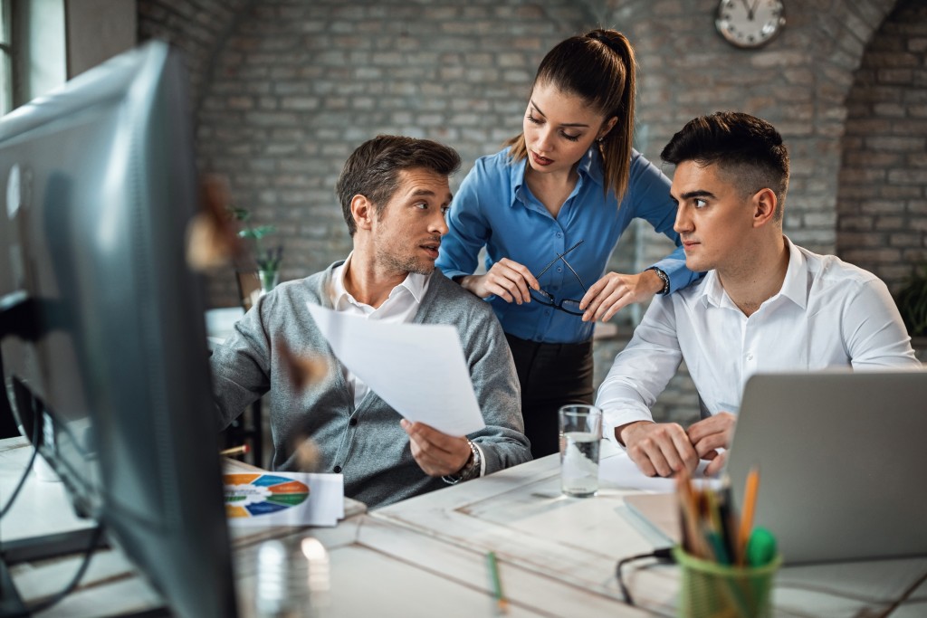 Women are Winning in the Workplace - Women at Work: Why Women are ...